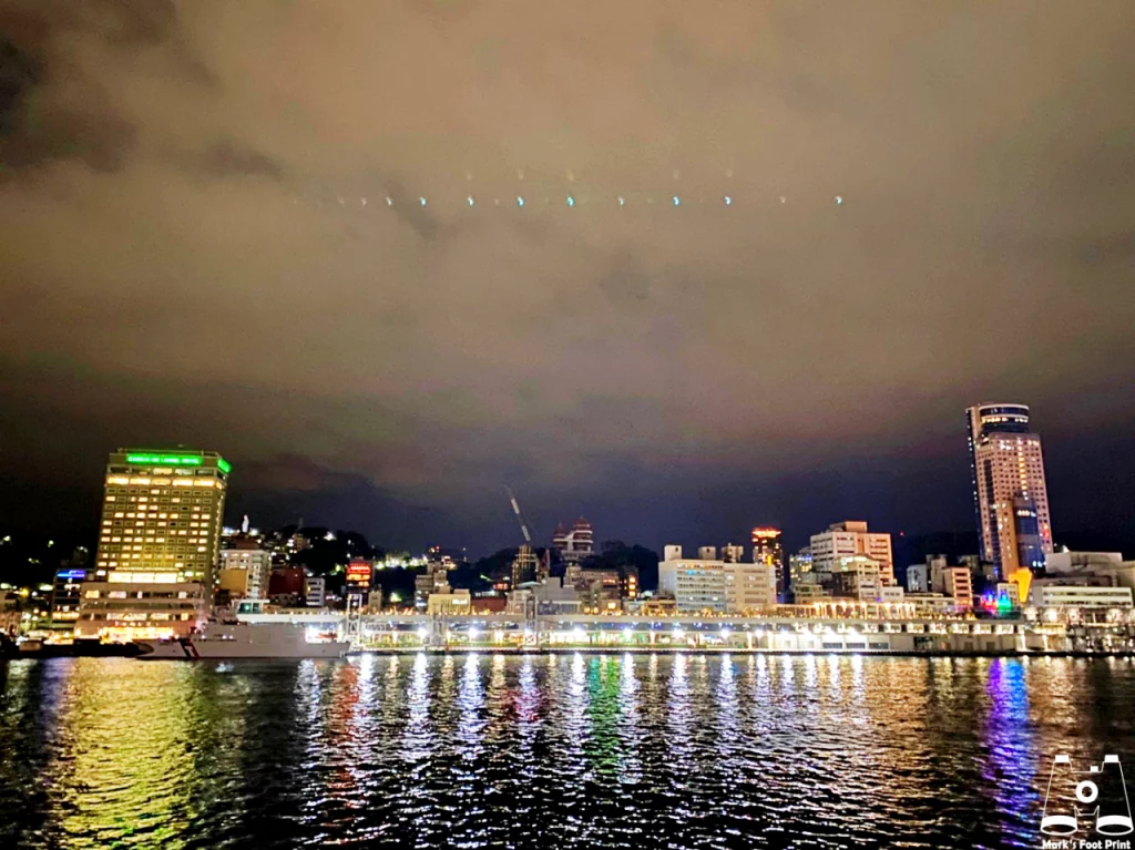 臺馬之星開箱｜時刻表與注意事項，宛如變形金剛的船隻 - 馬克的足跡